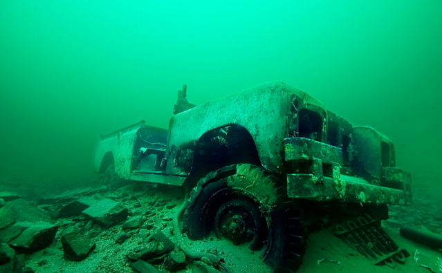 Land Rover wrecks