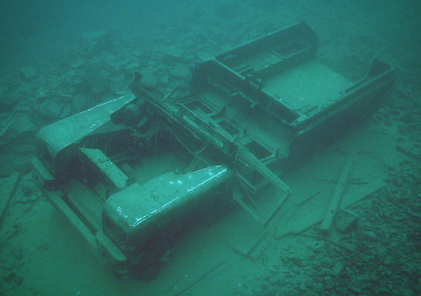 Land Rover wrecks
